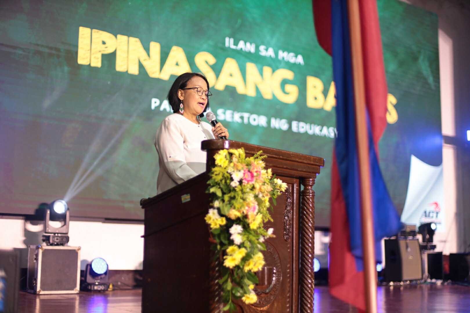 PNU celebrates World Teachers’ Day, salutes outstanding faculty members ...